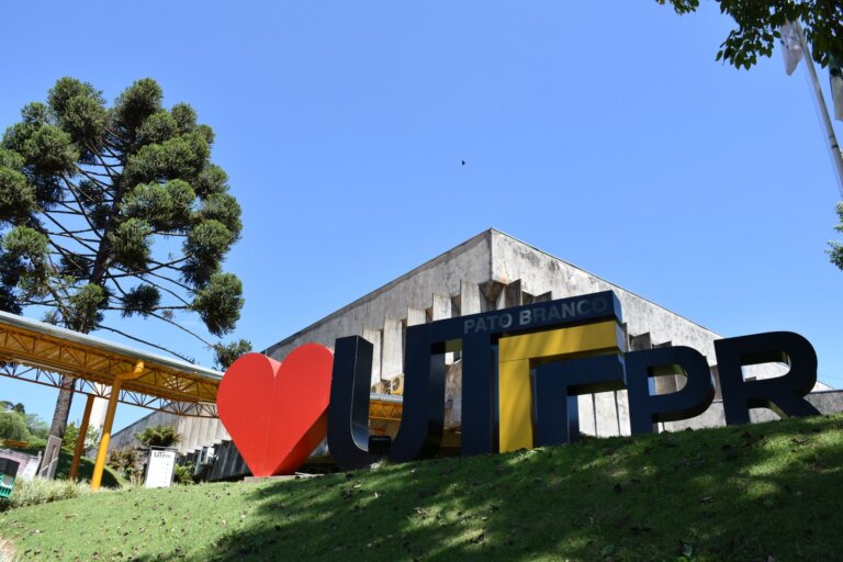 UTFPR abre seleção em Curitiba